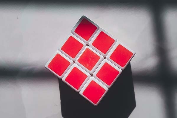 Rubik's Cube পৃথিবীর সবচেয়ে জনপ্রিয় পাজেল - TownStore